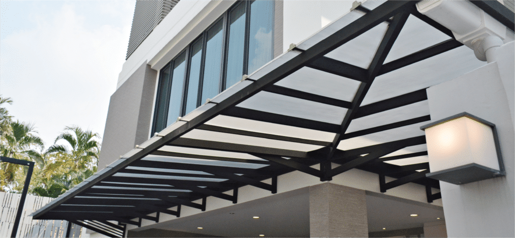 หลังคาโพลีคาร์บอเนต PolySky ดีไซน์เรียบหรู ทนทานทุกแรงกระแทก